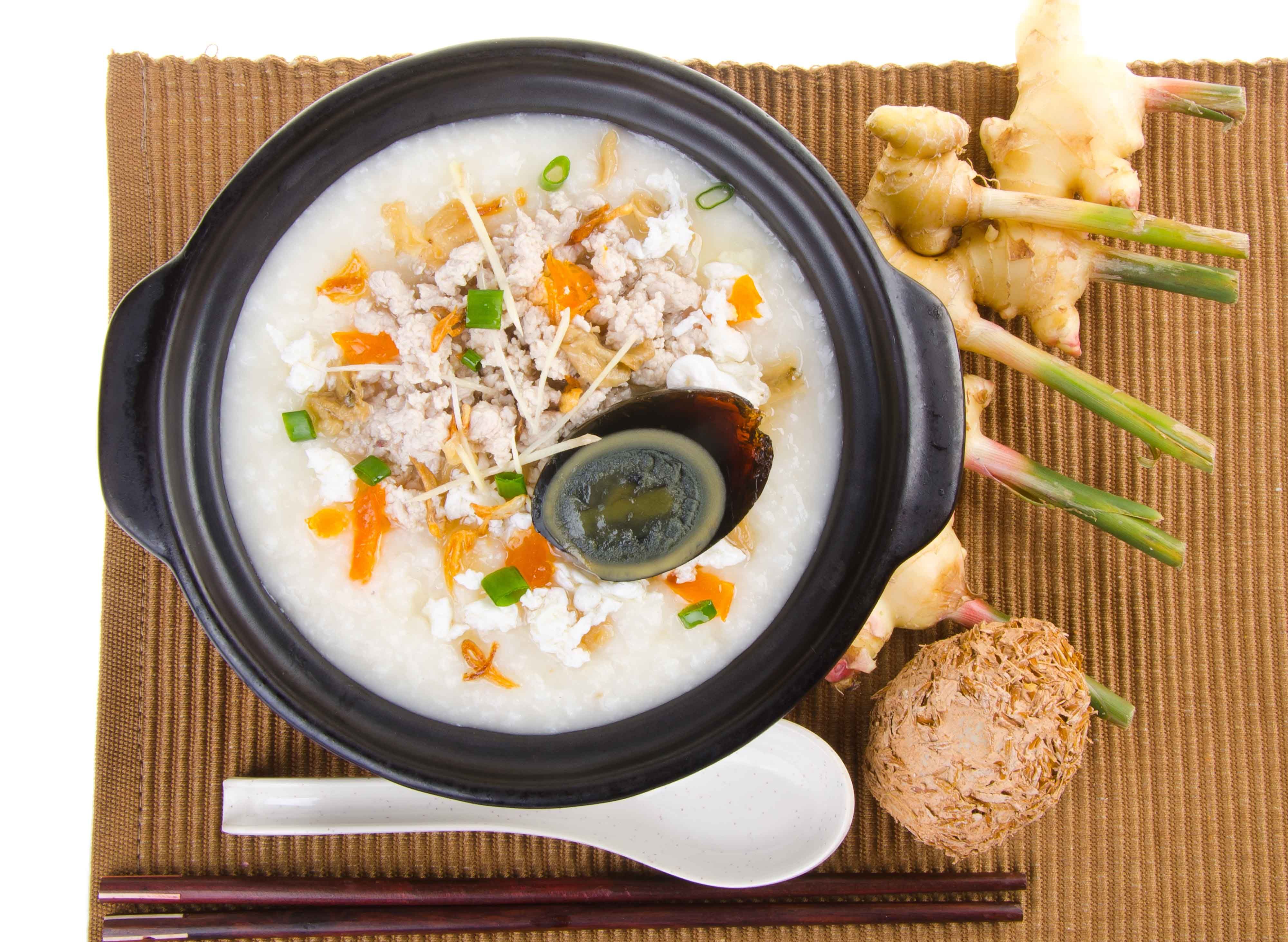 Song Huad Kao Lao Zing Ji Tom Leuad Moo (Khon Kaen) delivery near you ...