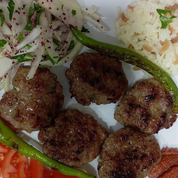 Köfteci Fuat Usta Menü, Fiyatları, Online Sipariş Istanbul - Yemeksepeti