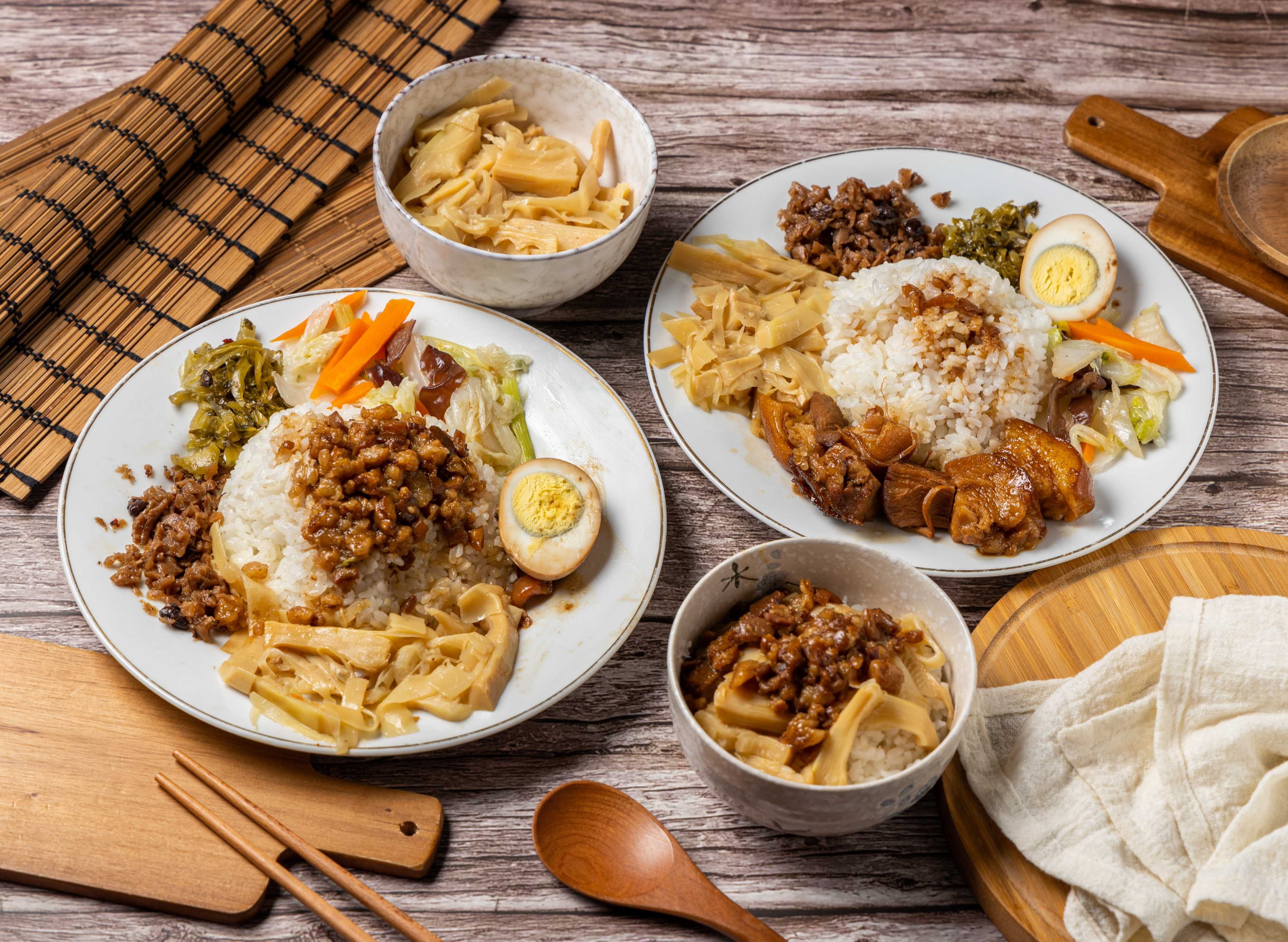 Hong Jhu Jiao Tuei Ku Fan Menu in New Taipei City - Food Delivery ...