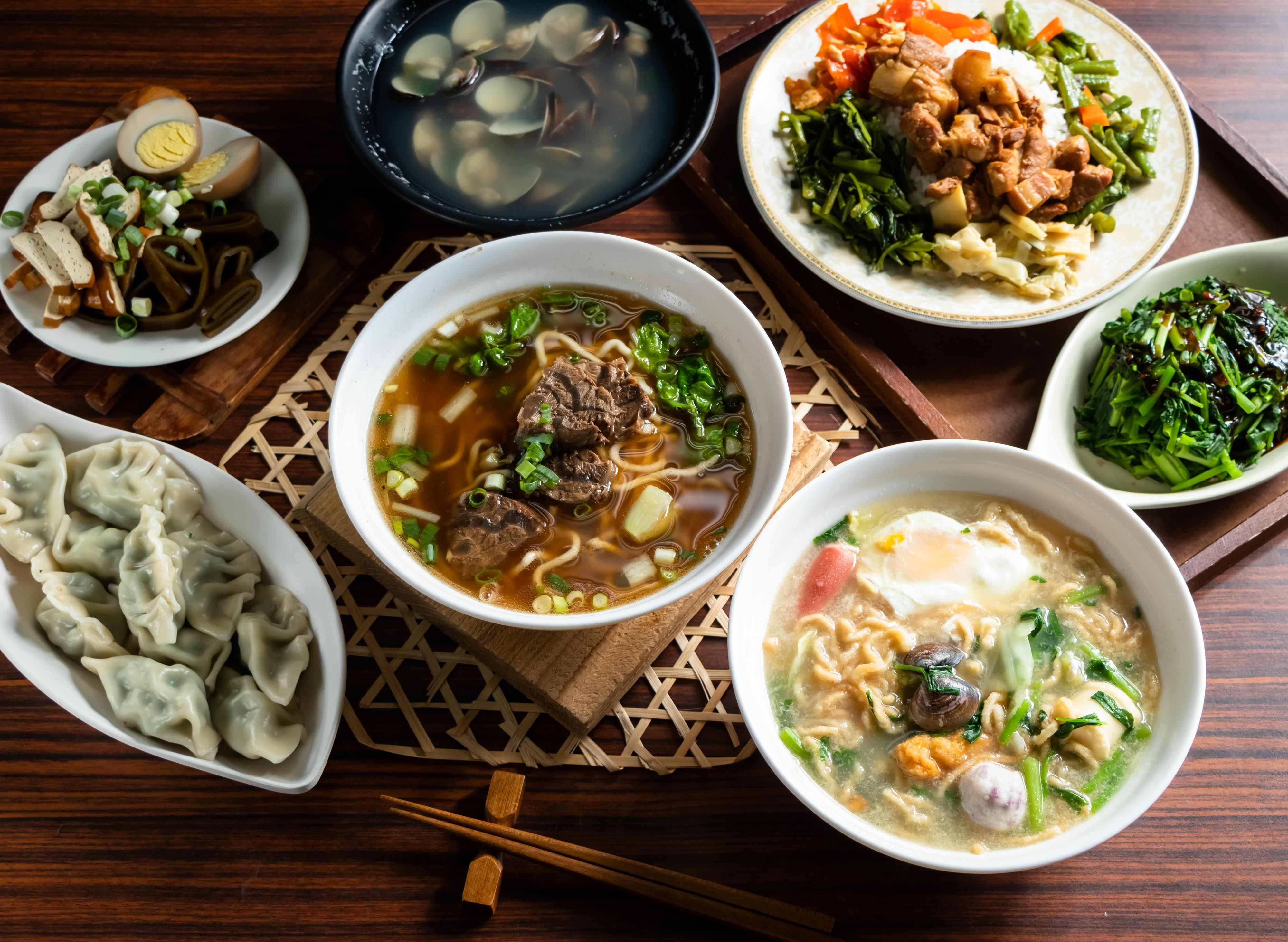 Jheng Li Jia Shou Gong Shuei Jiao Dian Menu, Delivery Near You in ...