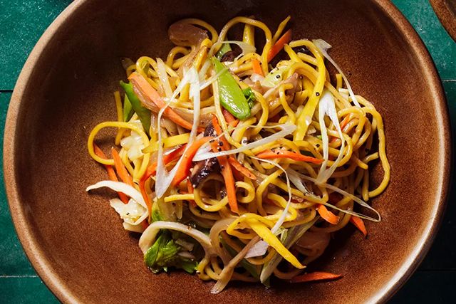 Easy Stir-Fried Pancit Canton Recipe