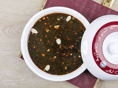 Al Hosni Omani Sweets delivery in Muscat, Salalah and many other cities ...