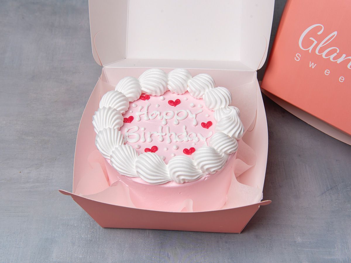 Glance cake studio delivery service in UAE | Talabat