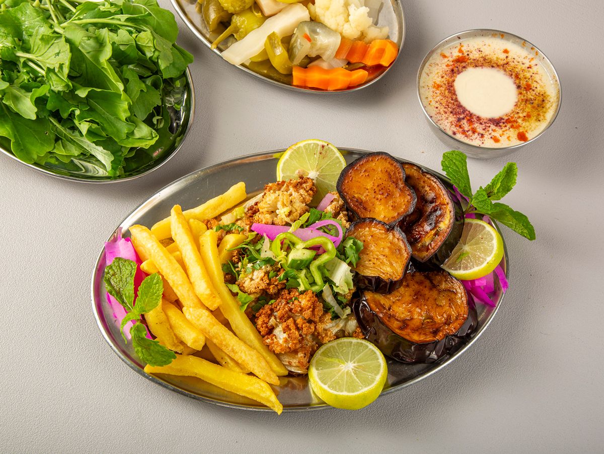 Al Comodor Flafel Restaurant delivery service in UAE | Talabat
