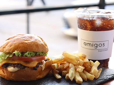 Amigos Burger delivery in Kuwait | Amigos Burger menu | Talabat