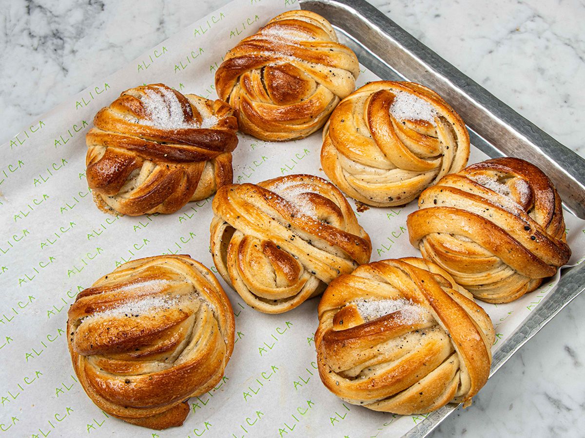 توصيل اليكا بيكري اند ايتري سريع في الامارات | طلبات