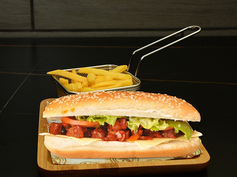 Famous delivery service in UAE | Talabat