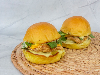 Ezaf Cafe delivery service in Oman | Talabat