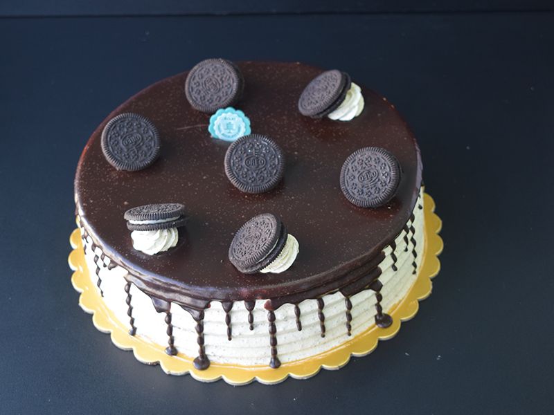 Eclat Cakes and Chocolate delivery service in Qatar | Talabat