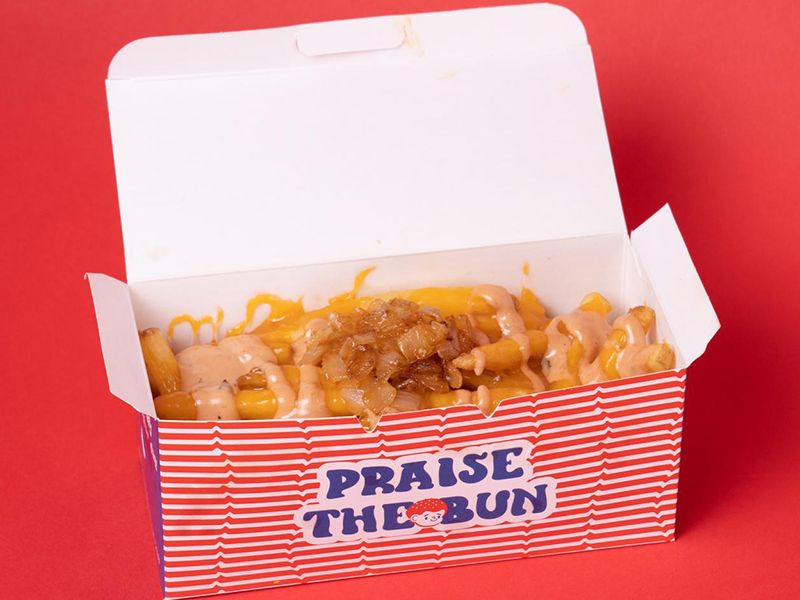 Praise The Bun delivery service in Kuwait | Talabat