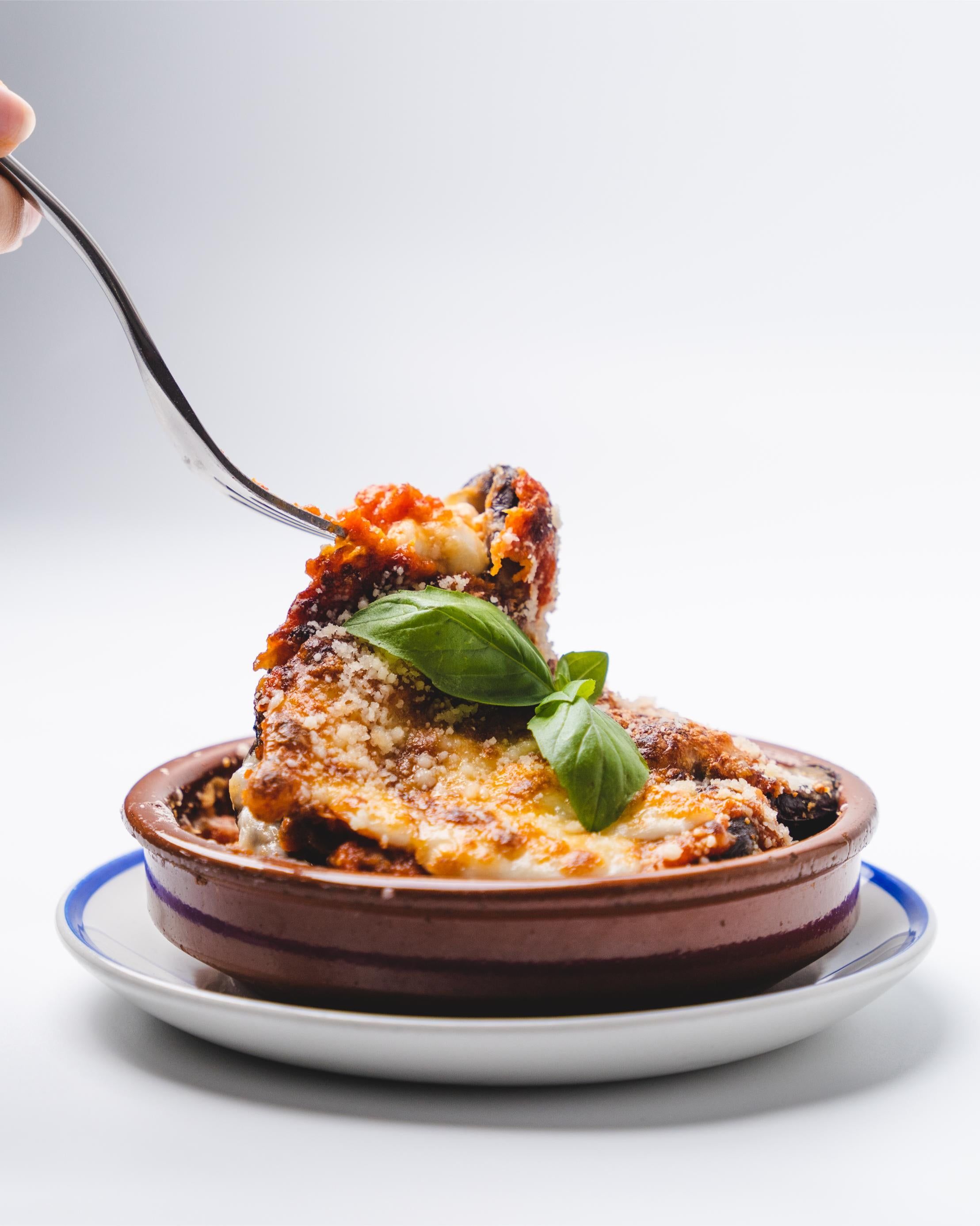 Antonia Chic delivery service in UAE | Talabat