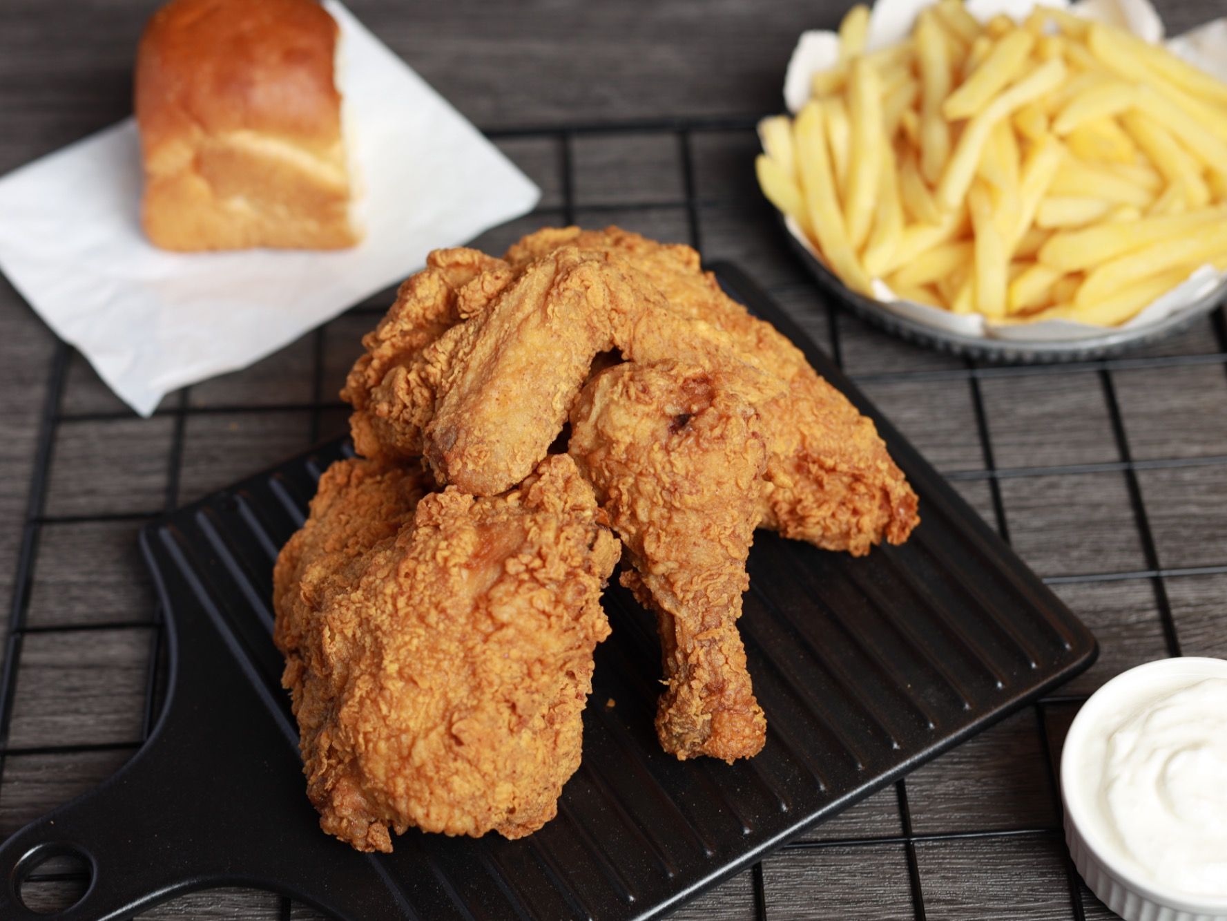 Broaster Food delivery service in Qatar | Talabat