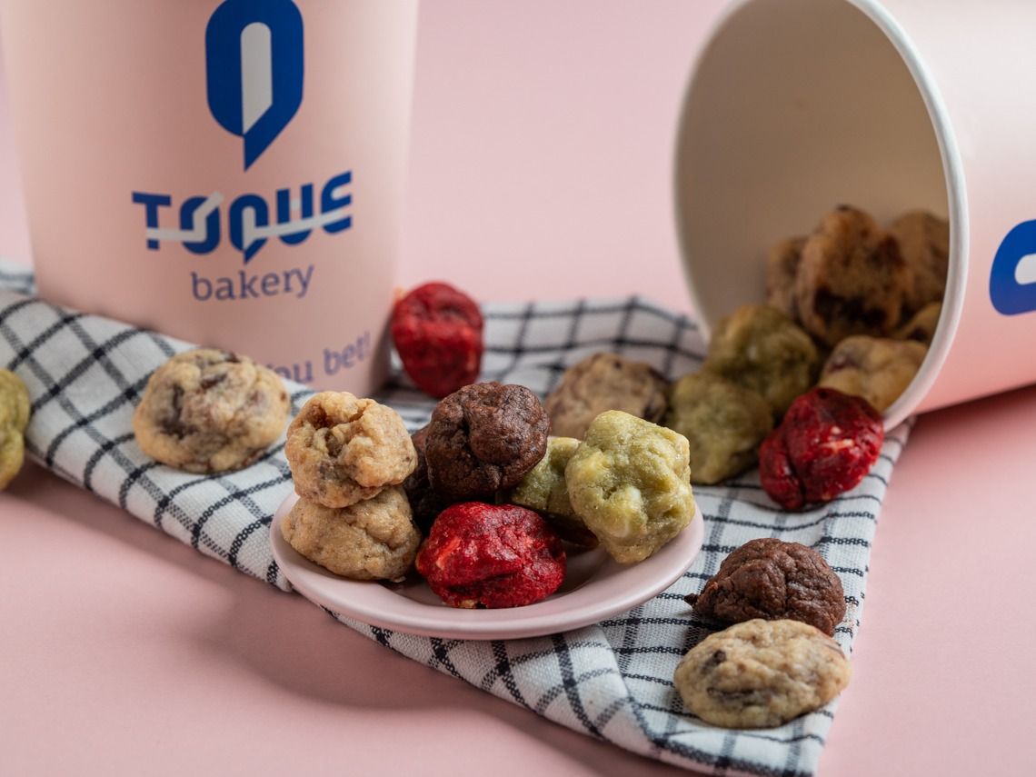 Toque Bakery delivery service in Kuwait | Talabat