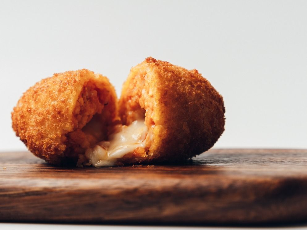 Antonia Chic delivery service in UAE | Talabat