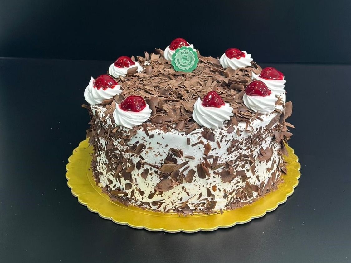 Eclat Cakes and Chocolate delivery service in Qatar | Talabat