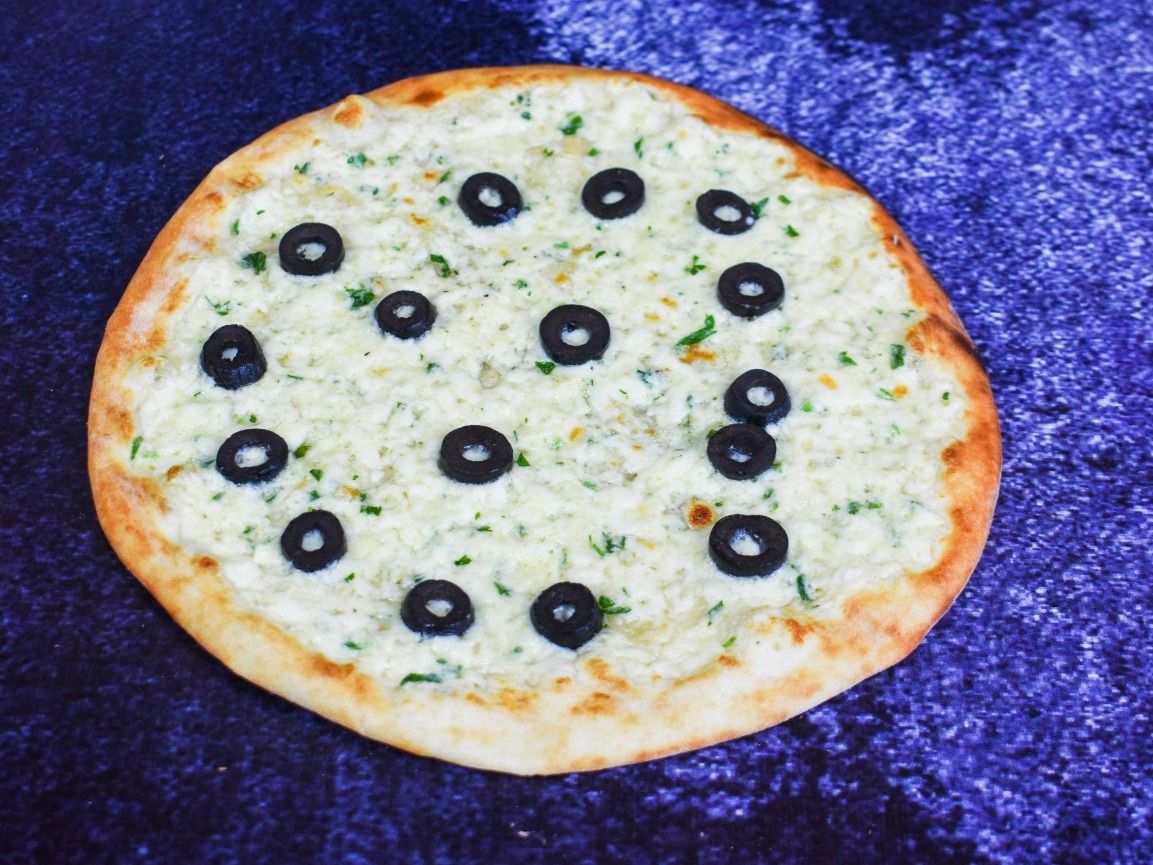 Atyab Manqusha Pastry delivery service in UAE | Talabat