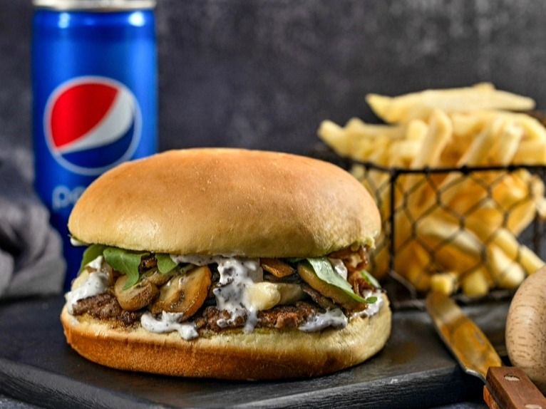 Burger Maestro delivery service in UAE | Talabat