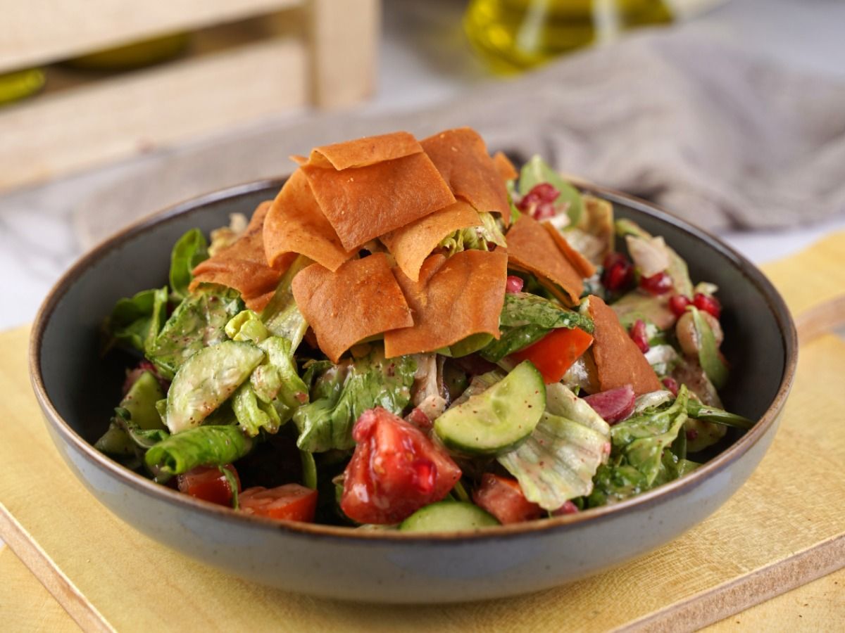 Mezza & Co Restaurant delivery service in Oman | Talabat