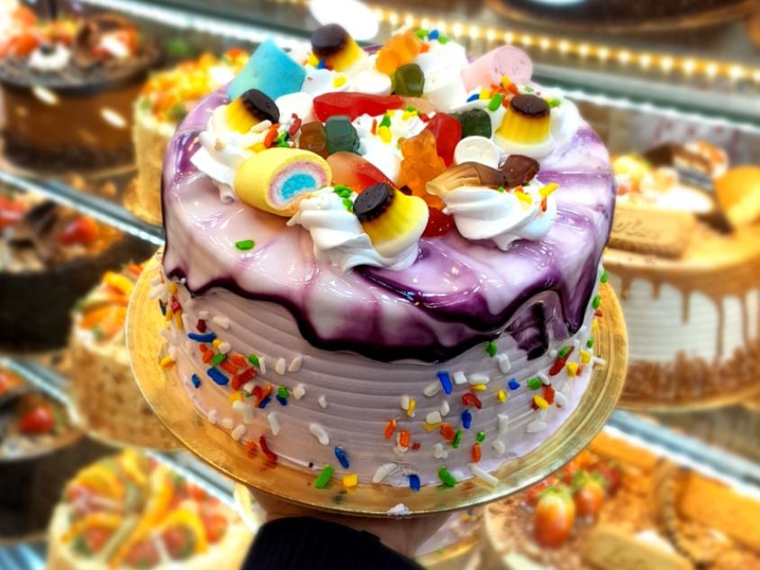 Renad Cake delivery service in Jordan | Talabat