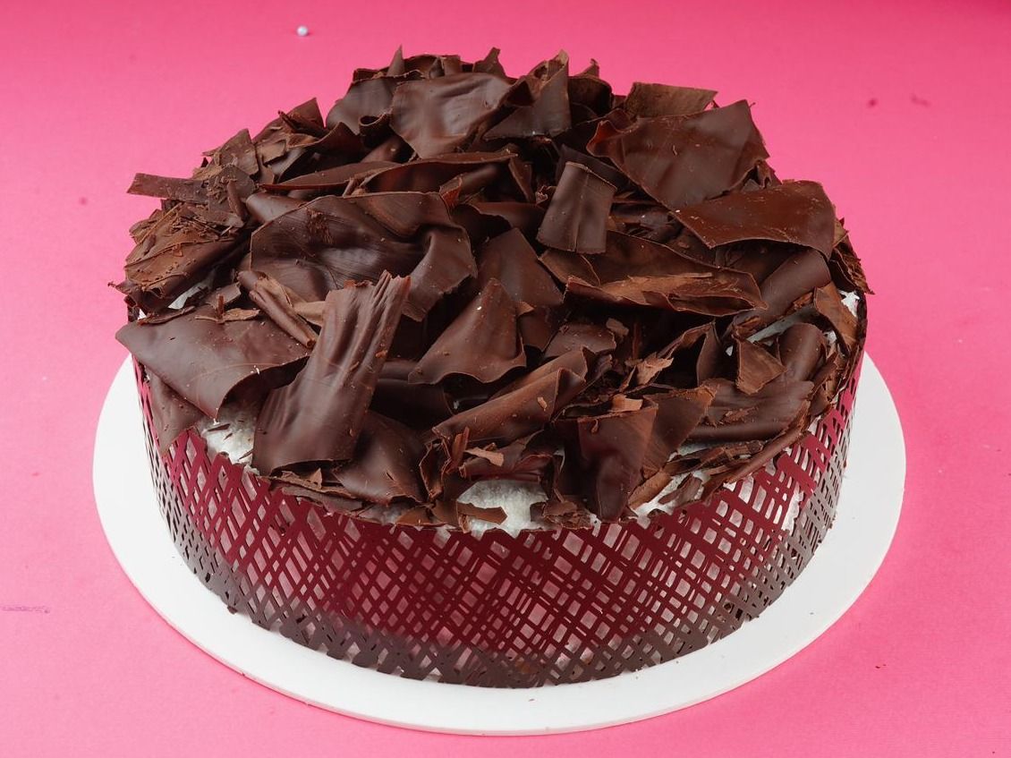 Hustoh Cakes & Desserts delivery service in Qatar | Talabat