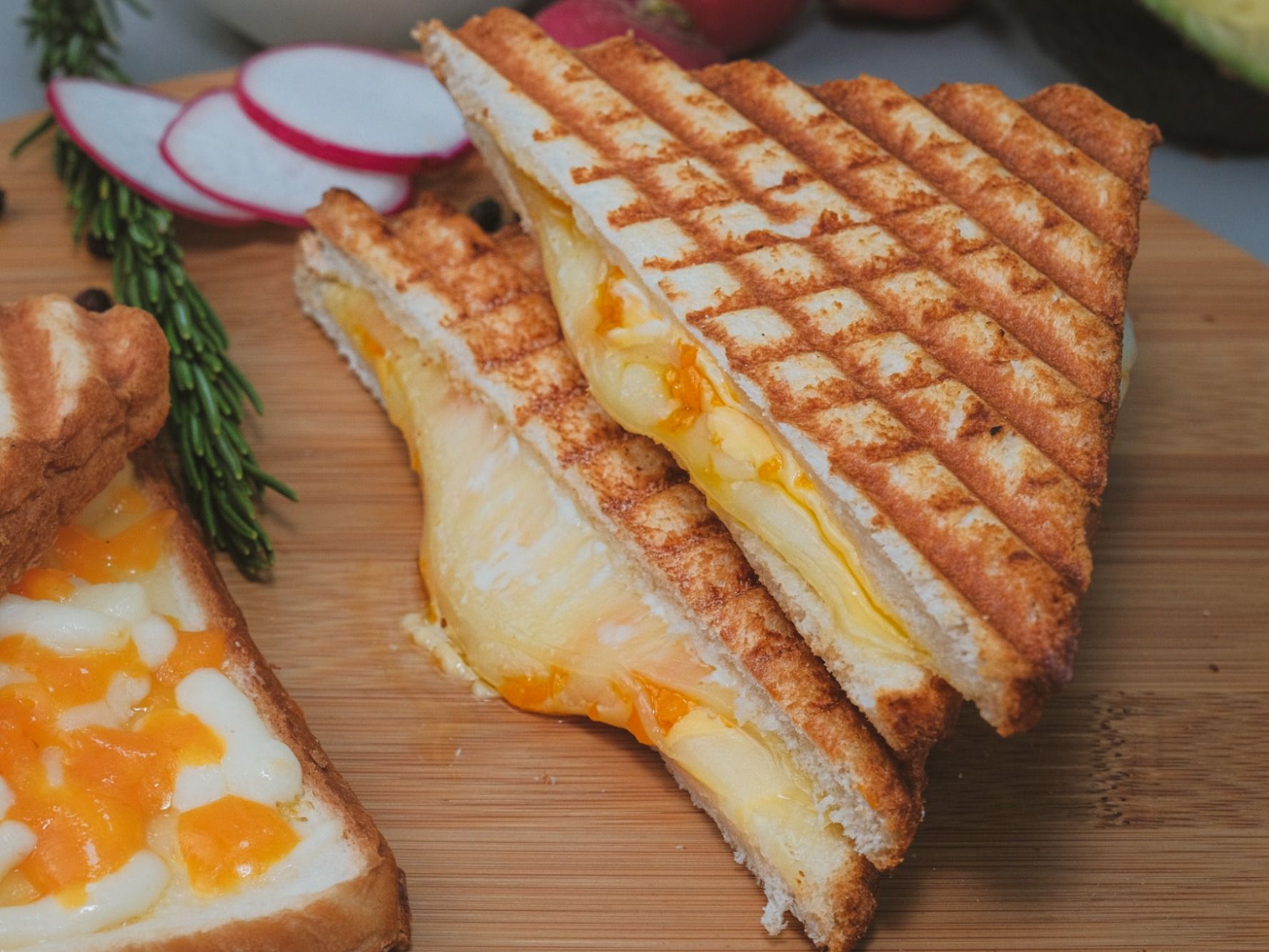 Sandwich delivery service in Qatar | Talabat