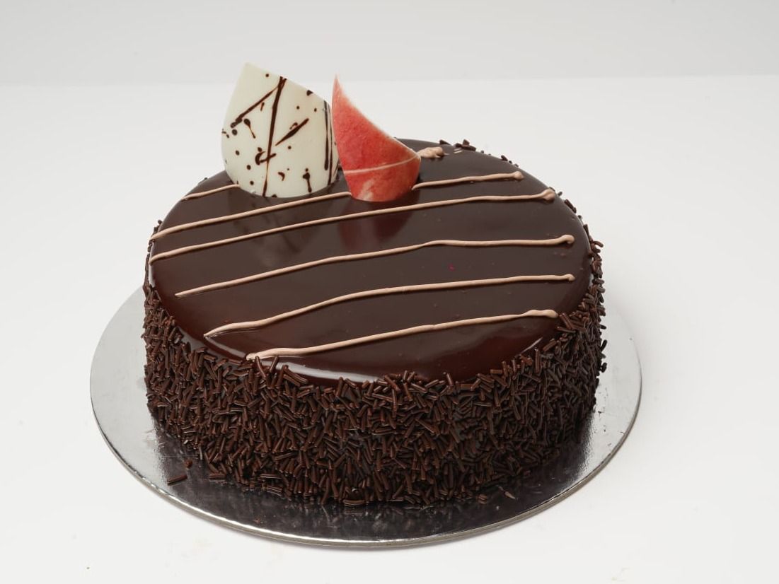 Hustoh Cakes & Desserts delivery service in Qatar | Talabat