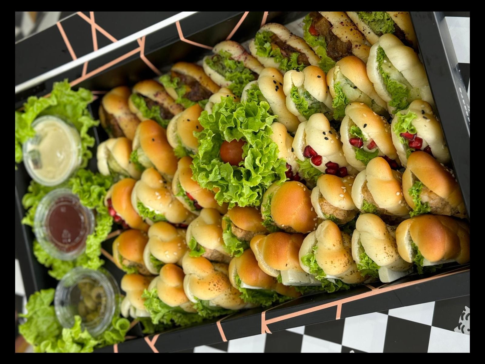 The Cake Corner delivery service in Qatar | Talabat