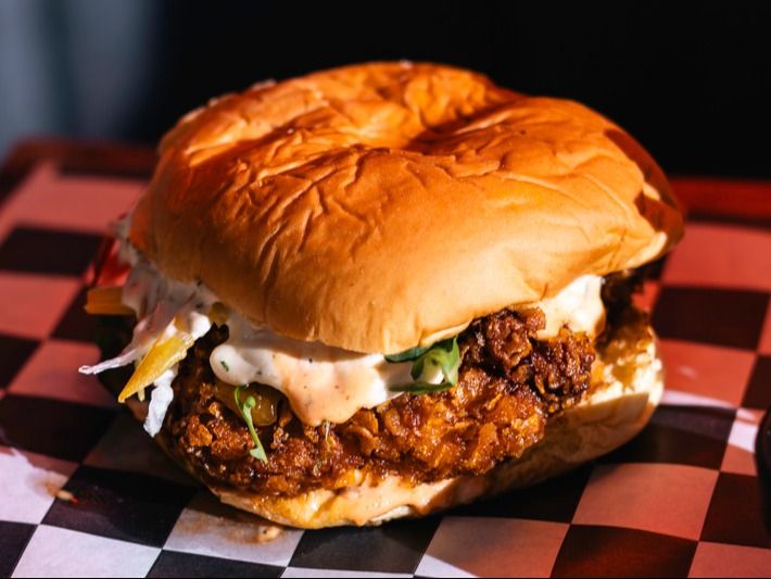 BURGER DISTRICT delivery service in UAE | Talabat