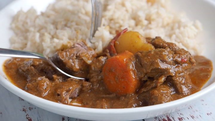 Hot & Fresh Bakery delivery service in UAE | Talabat